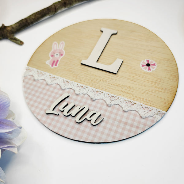 Letrero Infantil con Papel Personalizado – Liso & Láser
