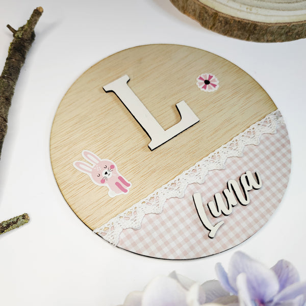 Letrero Infantil con Papel Personalizado – Liso & Láser
